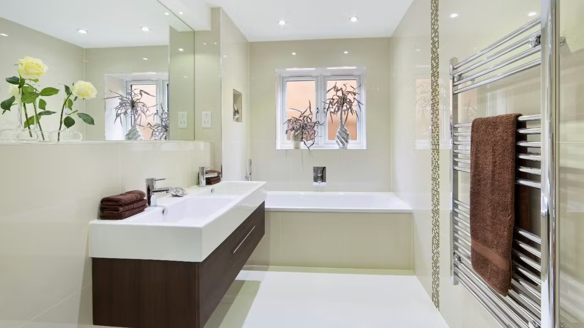 Interprom Kako organizovati malo kupatilo da deluje veće: Praktični saveti Interprom